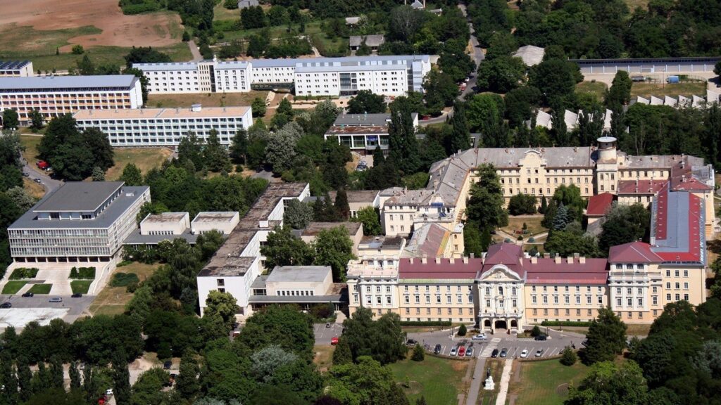 The main building of MATE in Gödöllő may receive a comprehensive ...