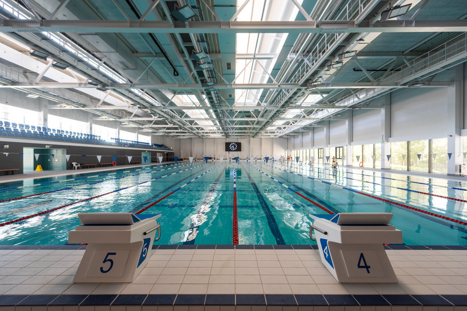 Two pools, 536 square metres of water surface – Balaton's capital city ...